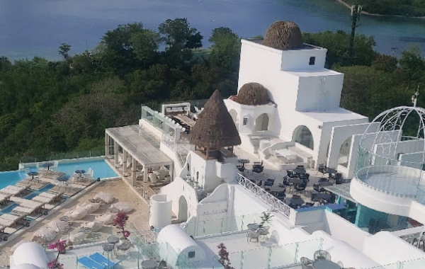 7 Rekomendasi Hotel di Labuan Bajo Dengan View Tepi Pantai yang Ciamik